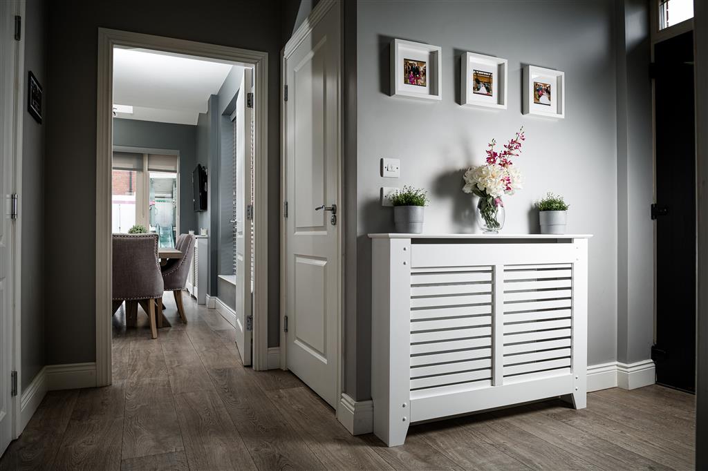 RHODE ISLAND WHITE RAD COVER – Dynamite Hardware